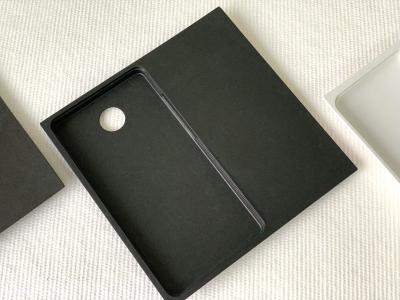Cina Imballaggio del vassoio della polpa modellato sostenibile riciclabile al 100% per smartphone in vendita