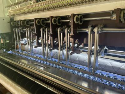 중국 1400RPM 1.7m 컴퓨터화 된 회전 갈고리 다발 쿼일팅 머신 판매용