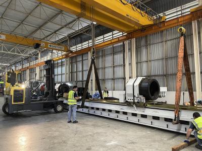 Cina EOOE Macchina di bruciatura a rulli a scivolo con fissazione del pezzo e rotazione dell'utensile in vendita