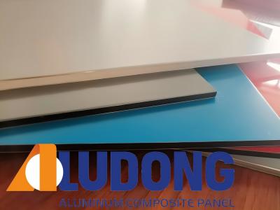 중국 알루미늄 복합 패널 ACP 알루코보드 빌보드 클래딩 커튼 벽막 내부 장식 판매용