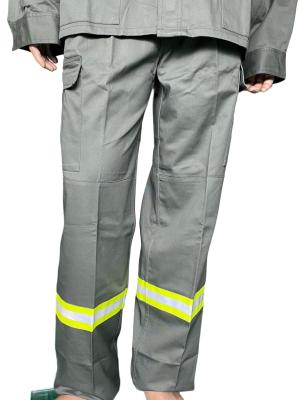 China Sicherheitsuniform Feuerwehr-Anzug mit Reflektorband für Männer Knöpfe und Velcro Jacke und Hose Standard Feuerwehr-Uniform zu verkaufen