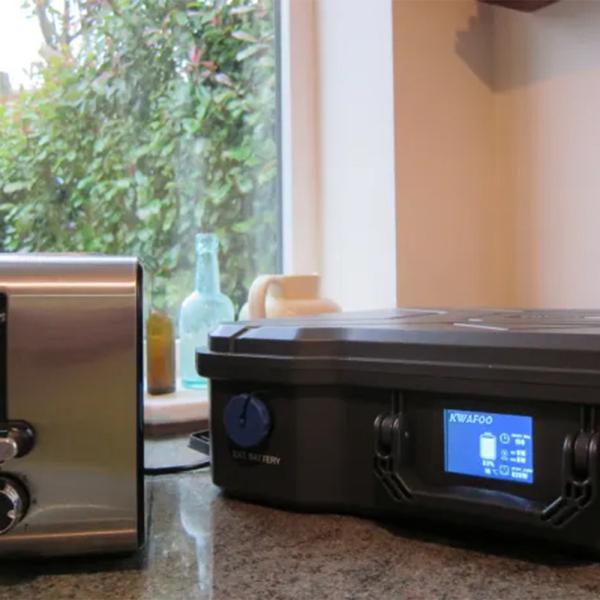 Quality Weather Proof Portable Lithium Battery Power Station 2000w With Bluetooth And for sale