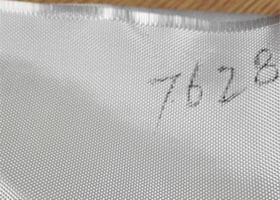 Cina Alcali tessuto del tessuto della vetroresina del panno 7628 della fibra di vetro liberamente per il panno basso placcato di rame in vendita