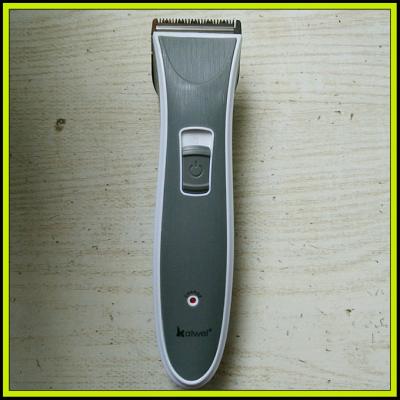 China Z-303 Rechargeable Battery Hair Cutter Set with 3 Guide Combs Professional Hair Trimmer for sale