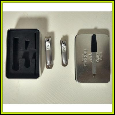 China Amazon Popular Nail Clippers OEM Band Alloy Stainless Steel Nail Clippers Set in Steel Box With PP Nail File for sale