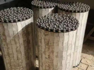 China Extra Long Service Life Balanced Weave Conveyor Belt Resists Corrosion And Rust for sale