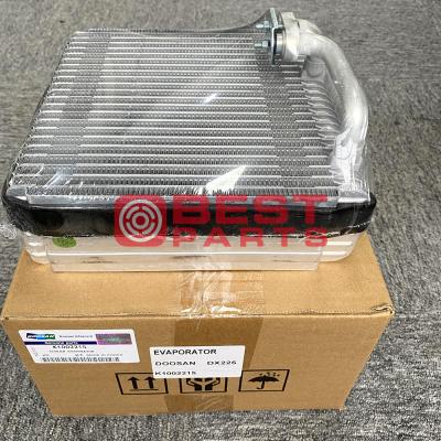 China Máquina escavadora Evaporator K1002215 da maquinaria de construção das peças sobresselentes do motor diesel para Doosan DX140W DX180 à venda