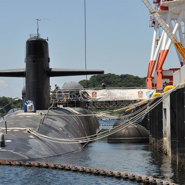 Pneumatic Rubber Floating Hydro Submarine Fender_1