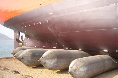 China Marine Lifting Salvage Rubber Inflatable Airbag For Ship Launching for sale