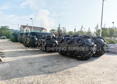 Chine Fender en caoutchouc pneumatique noir de marine certifié ISO17357 80Kpa à vendre