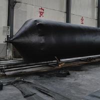 China Heavy Duty Inflatable Marine Airbag with High Pressure Range 0.2-0.4Mpa and Customized Size for Ship Launching for sale