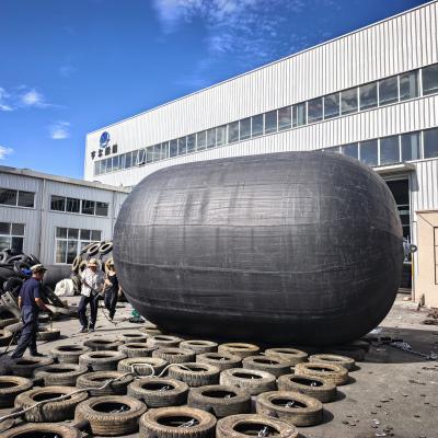 China Weißer pneumatischer Gummifender mit CCS-BV-Zertifizierung für Marineeinsätze zu verkaufen