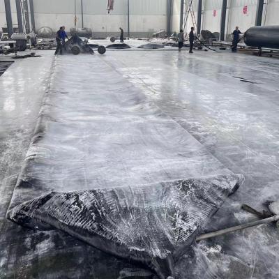 China Durable Marine Rubber Airbag with 4-12 Layers, 0.8-3 M Diameter, and 4-25 M Length for Ship Launching and Salvaging for sale