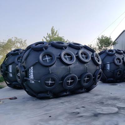 China Net Type Pneumatic Rubber Fender Diameter 0.5m To 4.5m Marine Fender System Designed To Provide Superior Dock Protection for sale