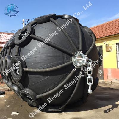 China Color de goma neumático inflable anticolisión del negro de la defensa 24 meses de garantía en venta