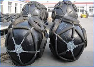 China Sich hin- und herbewegender aufblasbarer pneumatischer Gummipuffer für das Dock-Anlegen zu verkaufen