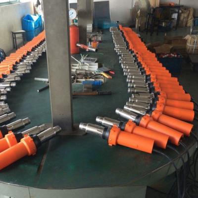 Китай 2КВт Полностью автоматическая ПВХ полиэтиленовая HDPE плавательный бассейн облицовка экструзионная геомембрана сварочная машина продается