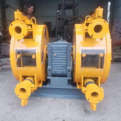 Cina Tipo di ingranaggio Pompa elettrica per tubi di cemento a schiuma Pompa peristaltica per malta di fango 1030*300*300 in vendita