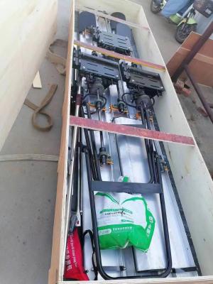 Cina Modello SVR Vibrating Screed Ruler Machine per la raschiatura di superfici di calcestruzzo 600*450*450 mm in vendita