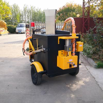 Cina Sigillatura delle crepe con affidabile caricatore di asfalto auto riscaldato da 100L e configurazione elevata in vendita