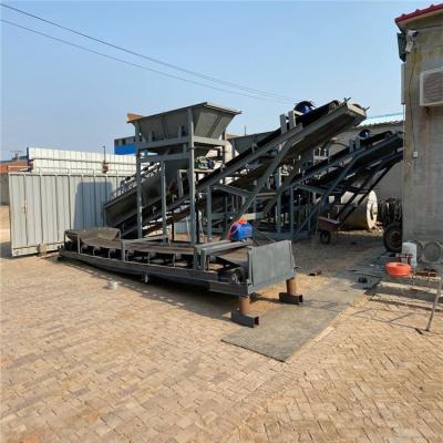Cina 1800 KG Capacità Tre strati Vibrazione Pietra Screening Machine per lo screening preciso del minerale in vendita