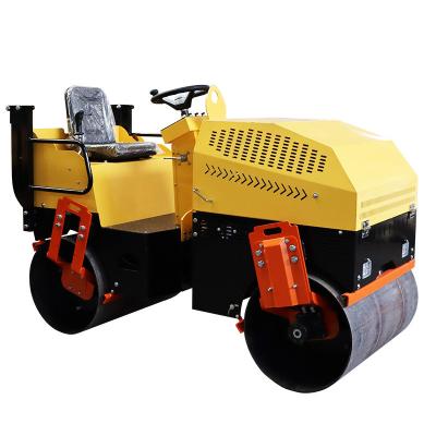 China 32KN dubbeltrommelroller 3 ton 4 rubberband volhydraulische asfaltrolmachine Te koop