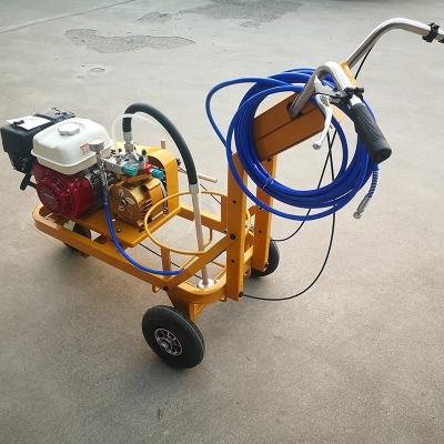 Cina Macchina di marcatura stradale Spray di vernice a freddo Punto di vendita unico Sistema di pompa di grande volume in vendita