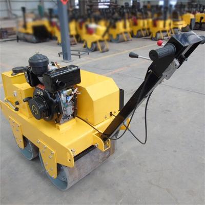 Cina Progettazione 20KN*2 Forza eccitante Hand Road Roller Compactor per una migliore costruzione stradale in vendita