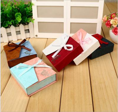 China Custom handmade small luxury jewelry paper gift box for bracelet with ribbon for sale