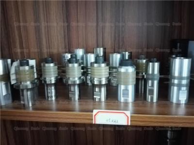 Cina Copertura posteriore d'acciaio un trasduttore ultrasonico da 20 chilocicli con ceramica gialla 1500 watt in vendita