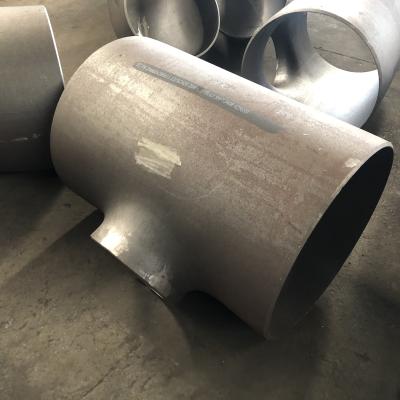 Cina A234 Wpb Tubo in acciaio al carbonio con montatura senza cuciture Buttweld Tee in vendita