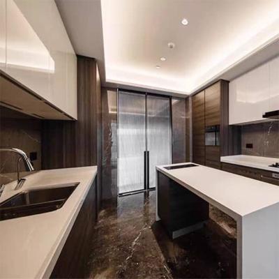 Cina Armadio di cucina in legno intelligente, lacca, cartone di melamina lucido, mobili italiani personalizzati in vendita