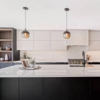 China Customize High Gloss Modular Kitchen Cabinet Low Formaldehyde Emission Lacquer Painting for sale