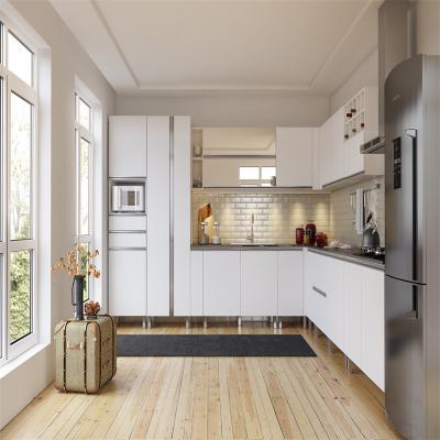 Cina Armadi di cucina tradizionali di lusso con bancone a bordo allentato e materiale in legno massello in vendita