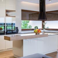 China Customize Kitchen Cabinet High Gloss Modular Kitchen Cabinets for Durable Modern Style for sale
