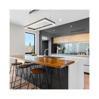 China Modern Design Flat Pack Kitchen Cabinets with Shaker Style Doors and Lacquer Finish for sale