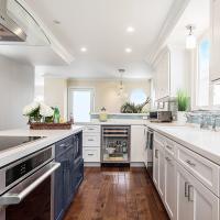 China Custom Shaker Style Complete Modular Kitchen Cabinet with Flat Edge Countertop Highly for sale