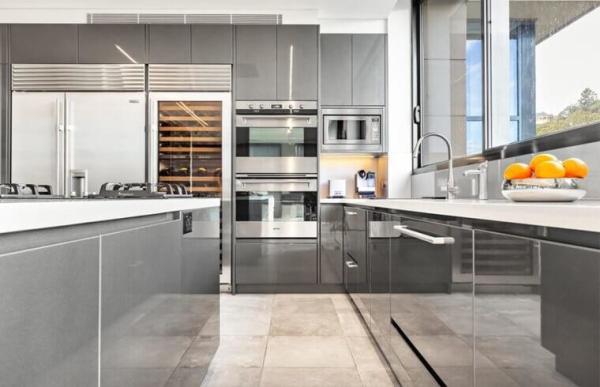 Quality Solid Wood Affordable Luxury Gray Glossy Modular Kitchen Cabinet with Blum for sale