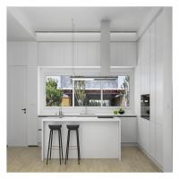 China Customized White Matte Lacquer Solid Wood Kitchen Cabinets with Quartz Stone Countertop for sale