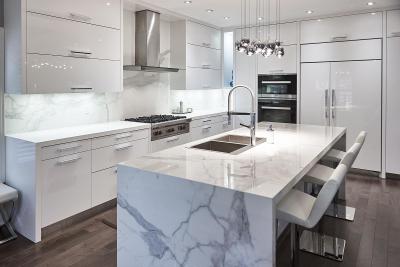 Cina Armadietto di cucina in legno modulare personalizzato con deposito Lazy Susan e apparecchiature Blum in vendita