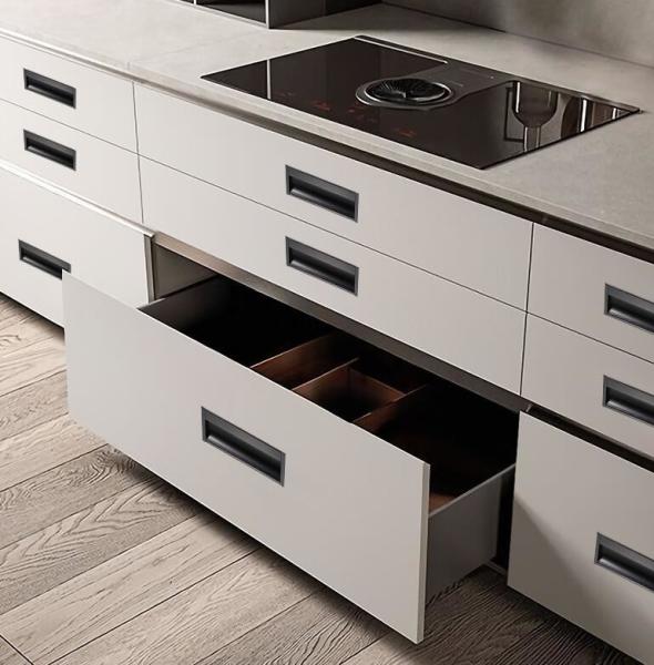 Quality Melamine Board Glossy Black Handles Luxury Modern Kitchen Cabinets for Apartment for sale