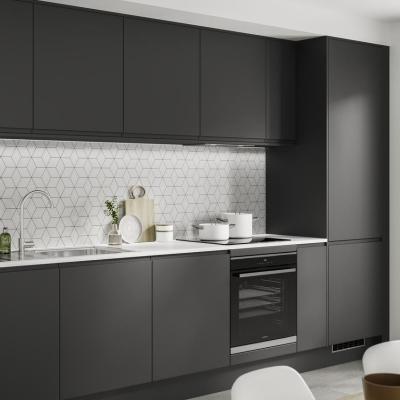 Κίνα YALIG Μαύρο Αγορά Κουζίνα Ετικέτα E1 MDF υλικό Κάρκα και σύγχρονο σχεδιασμό προς πώληση