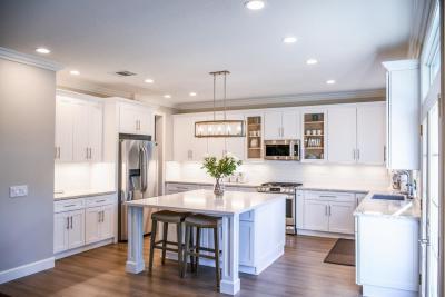 China Custom Design Easy Clean Modular Kitchen Wall Cabinets with Artificial Marble Countertop for sale