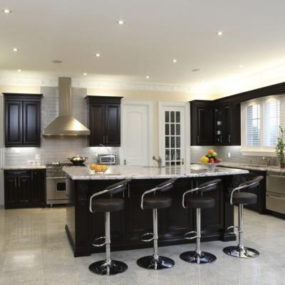 Cina American Shaker Kitchen Cabinet Set con carcassa in MDF e piano da tavolo in quarzo in vendita