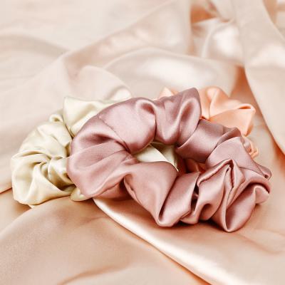 China Douane 22mm Elastische het Haarbanden van Scrunchies 0.03kg van de Moerbeiboomzijde Te koop