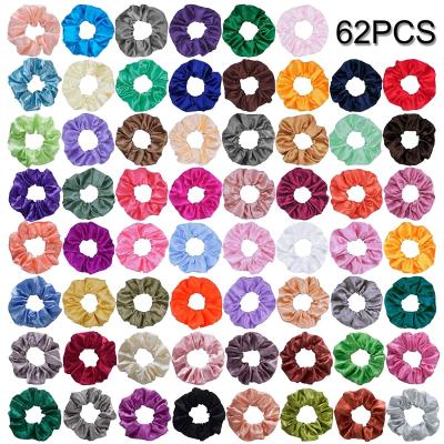 China OEM ODM om Zijde Opgevulde Hoofdband, 3.5cm de Zijde Scrunchies van de Nachtmoerbeiboom Te koop