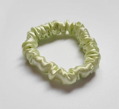 China 100 Zuivere 22mm het Haardecoratie van Scrunchies van de Moerbeiboomzijde Tweezijdige Krullende Te koop