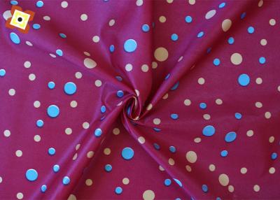 China impresión geométrica de la tela que acolcha del colchón teñido lazo del punto 135gsm en venta