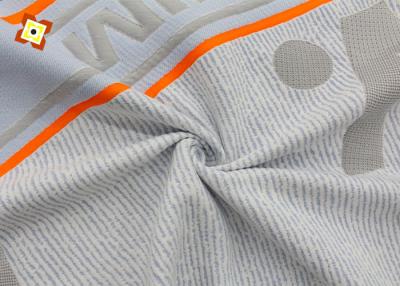 중국 통기성 105gsm 매트리스 누비질 직물 사치품 판매용