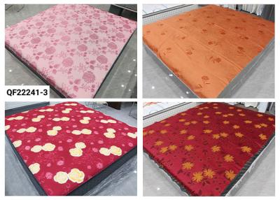 중국 길쌈한 100개의 폴리에스테 매트리스 누비질 직물 날실에 의하여 뜨개질을 하는 금에 의하여 도금되는 인쇄된 본 판매용